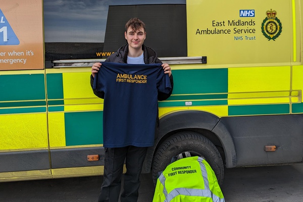 Darley First Responders receive £1,600 for lifesaving kit from the ...