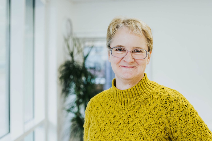 Inspiring radiographer to be honoured at Buxton award ceremony - 2022 ...